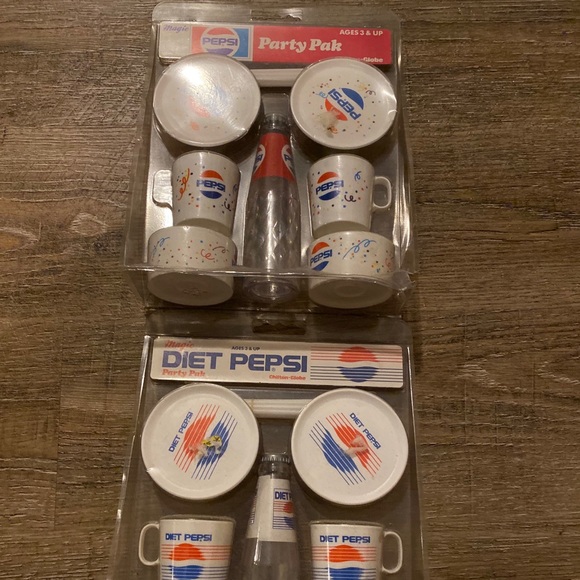 Pepsi | Accessories | Vintage Pepsi Diet Pepsi Party Pak Playsets ...